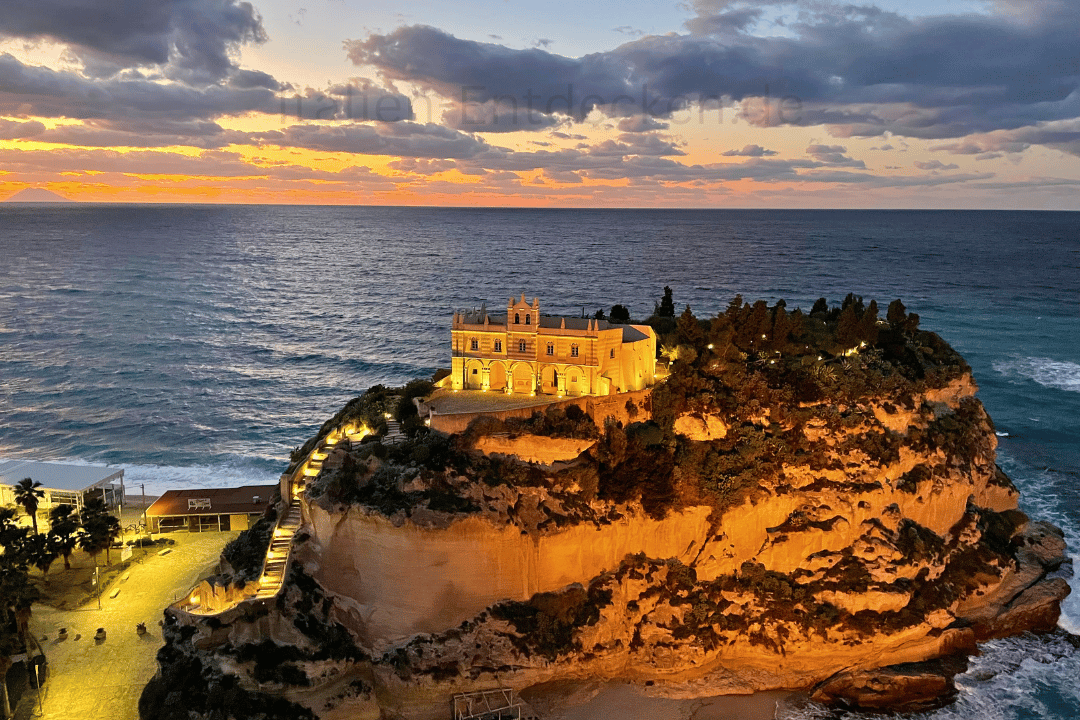 Tropea | Reiseführer & Geheimtipps 2026 | Italien Entdecken